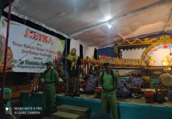 Pagelaran Wayang Kulit Dalam Rangka Merti Dusun Krajan Desa Peron